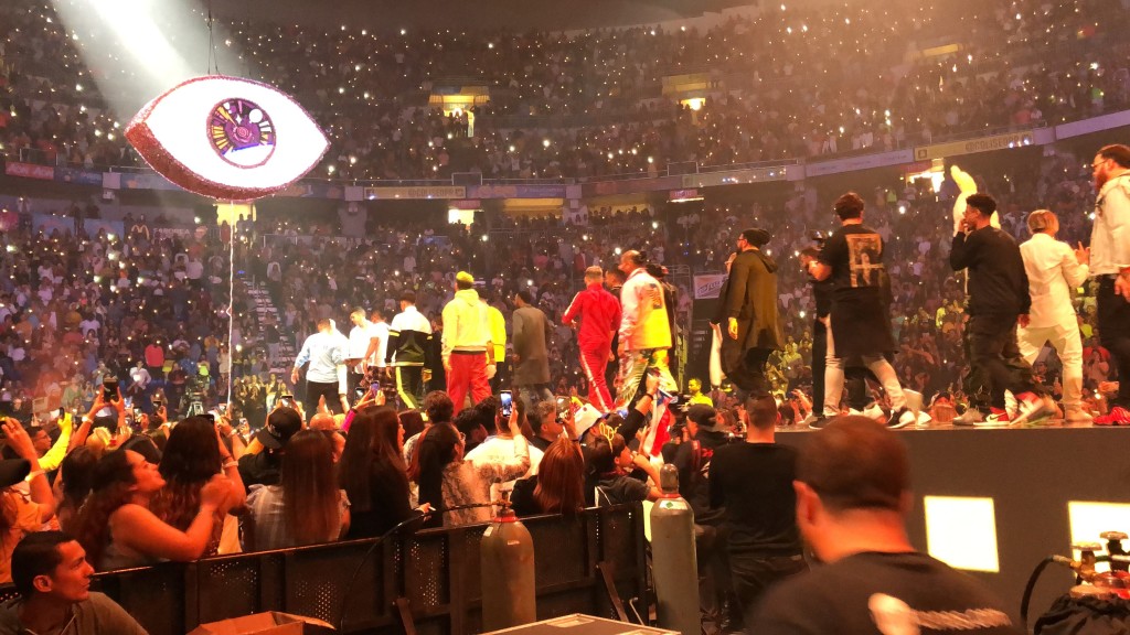 BAD BUNNY hace historia en Puerto Rico - Wow La Revista