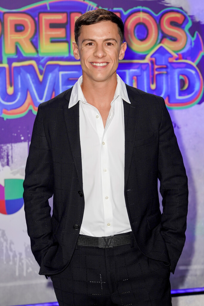 GUAYNAA brilla en Premios Juventud 2021 - Wow La Revista